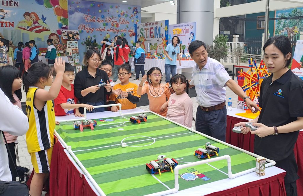 Robotics Là Gì? Tạo Sao Học Sinh Nên Học Robotics? HUNA